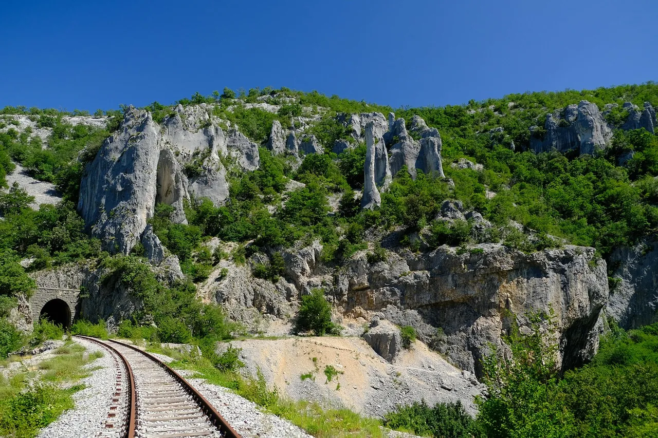 Trains in Croatia: Routes, Rail Map, Tickets & What to Expect